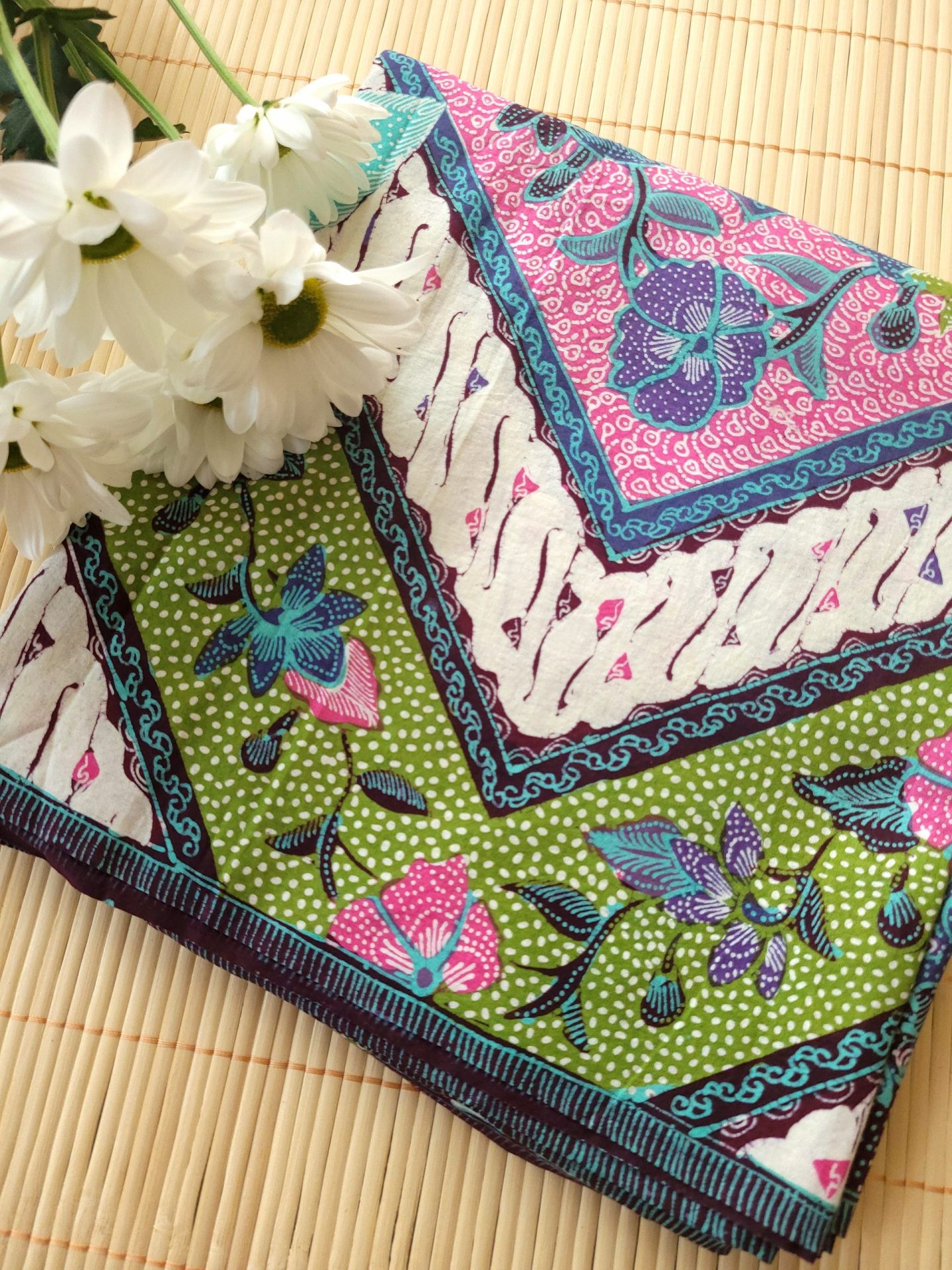 Batik Hokokai Tulis HT1635 te koop - Rinie Batiks